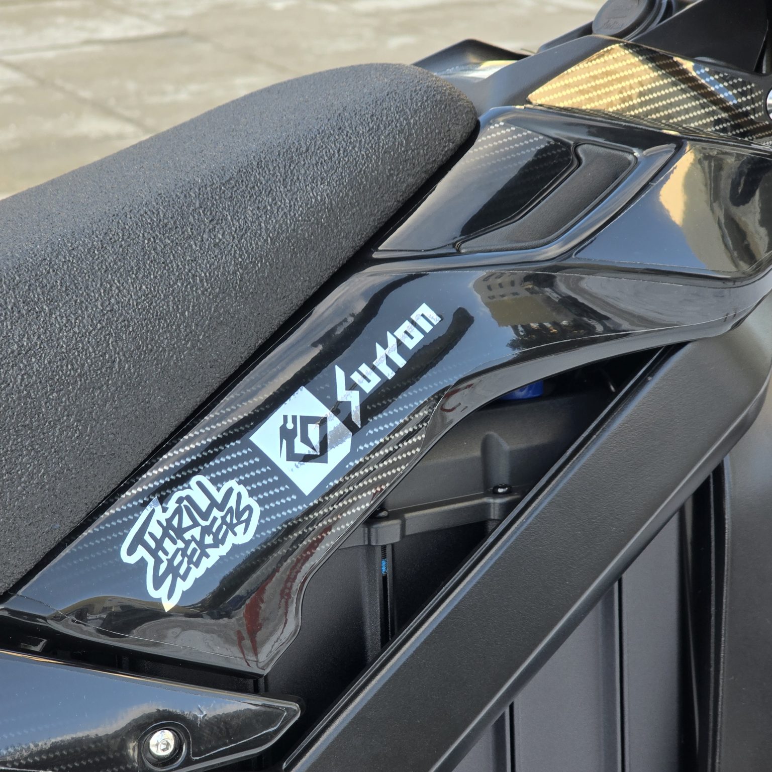 Surron Ultra Bee HP 2026 L3e Carbon+ Edition ♠ - PERUN ELECTRIC